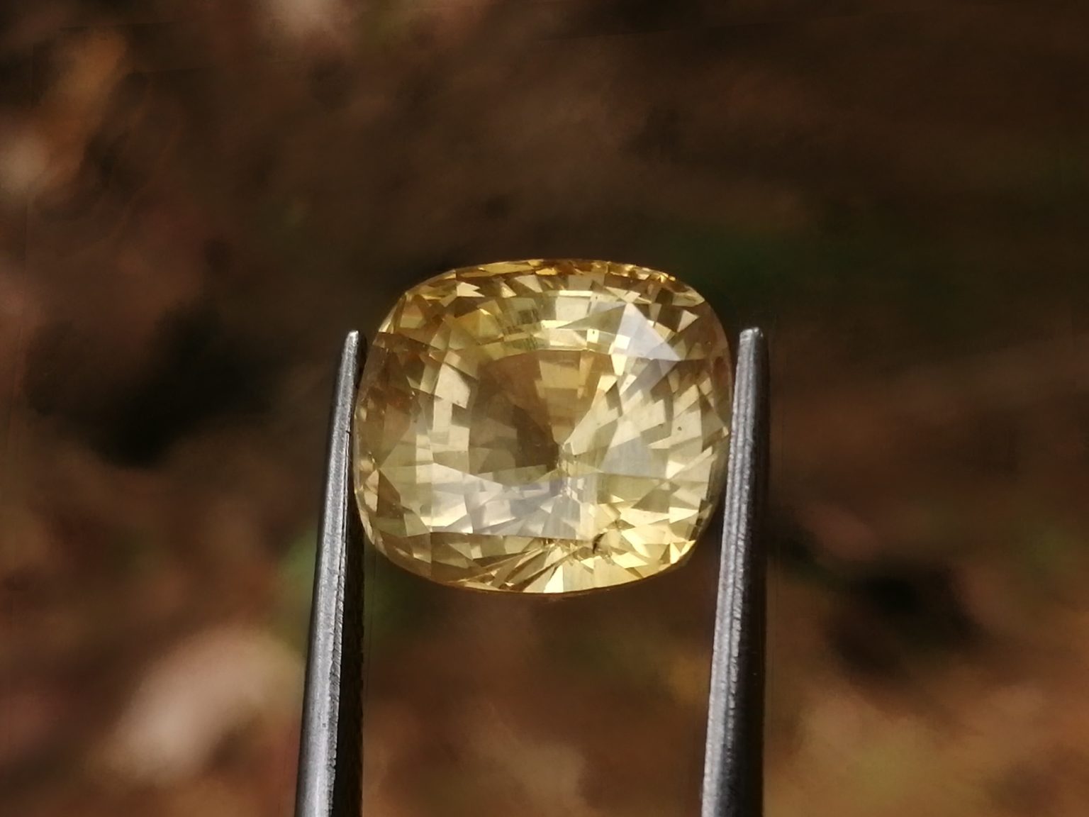 Natural Yellow Sapphire Sri Lanka - Danu Group
