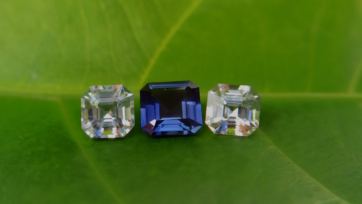 Ceylon Natural Vivid Royal Blue Sapphire with fancy Sapphire Couple ...