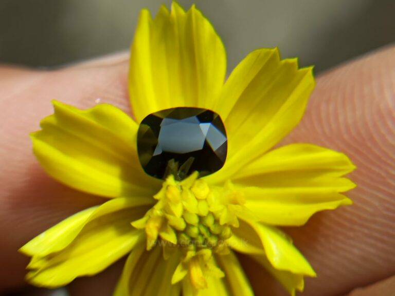 Rare Natural Gahno Spinel - Danu Group